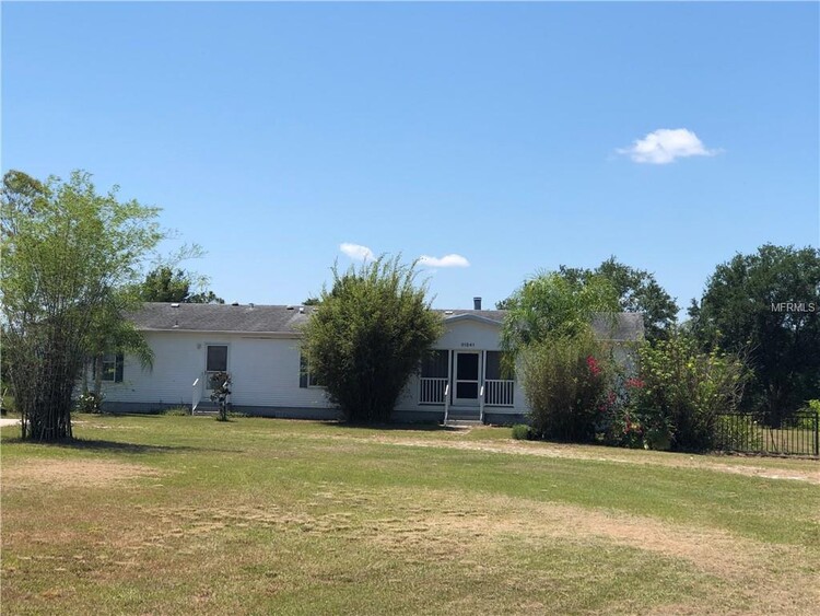 CarProperty.com / 2.65 Acres - 3,000 Sq. Ft. House - 40 x ...