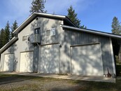 CarProperty.com / House with 7,200 square foot Shop in Bea...