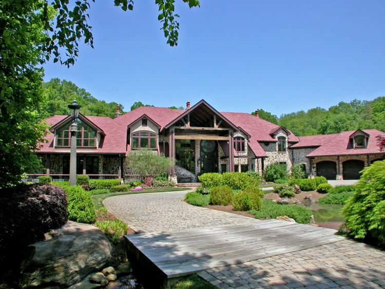 CarProperty.com / 166 Car Garage -- over 40,000 Square Fee...