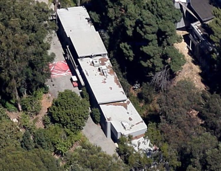 CarProperty.com / Eddie Van Halen's House and 5150 St...