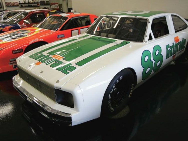 CarProperty.com / Darrell Waltrip's Race Shops and Ra...