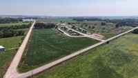 CarProperty.com / Modern Paved Oval Race Track and Motocro...